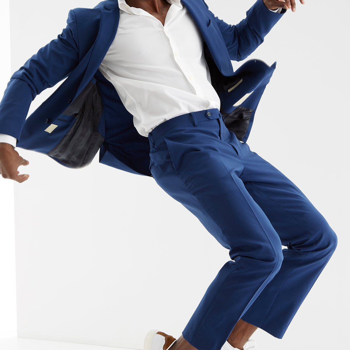 Men's Tailored Fit Travel Suit – Sacoor Brothers Singapore
